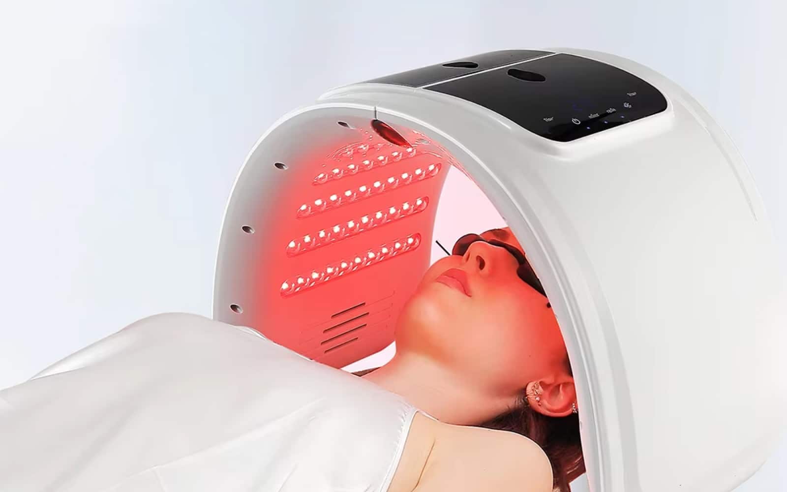 Explore The 5 Best Red Light Therapy Masks for 2025: Expert Guide ...